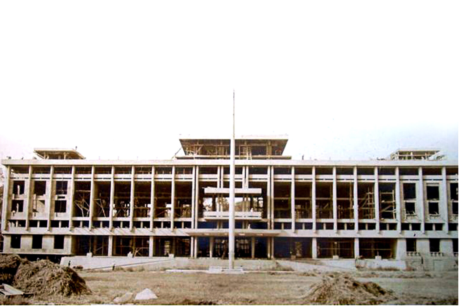 History of Independence Palace - Di tích lịch sử Dinh Độc Lập